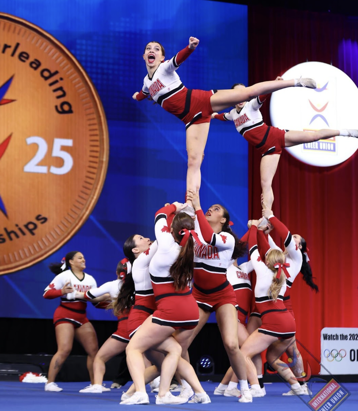 L'équipe canadienne brille aux Championnats du monde de cheerleading ...